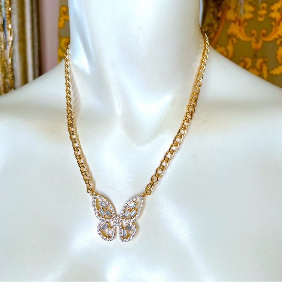 Bloomingdale's | Jewelry | Crystal Gold Butterfly Chain Necklace 6 To ...
